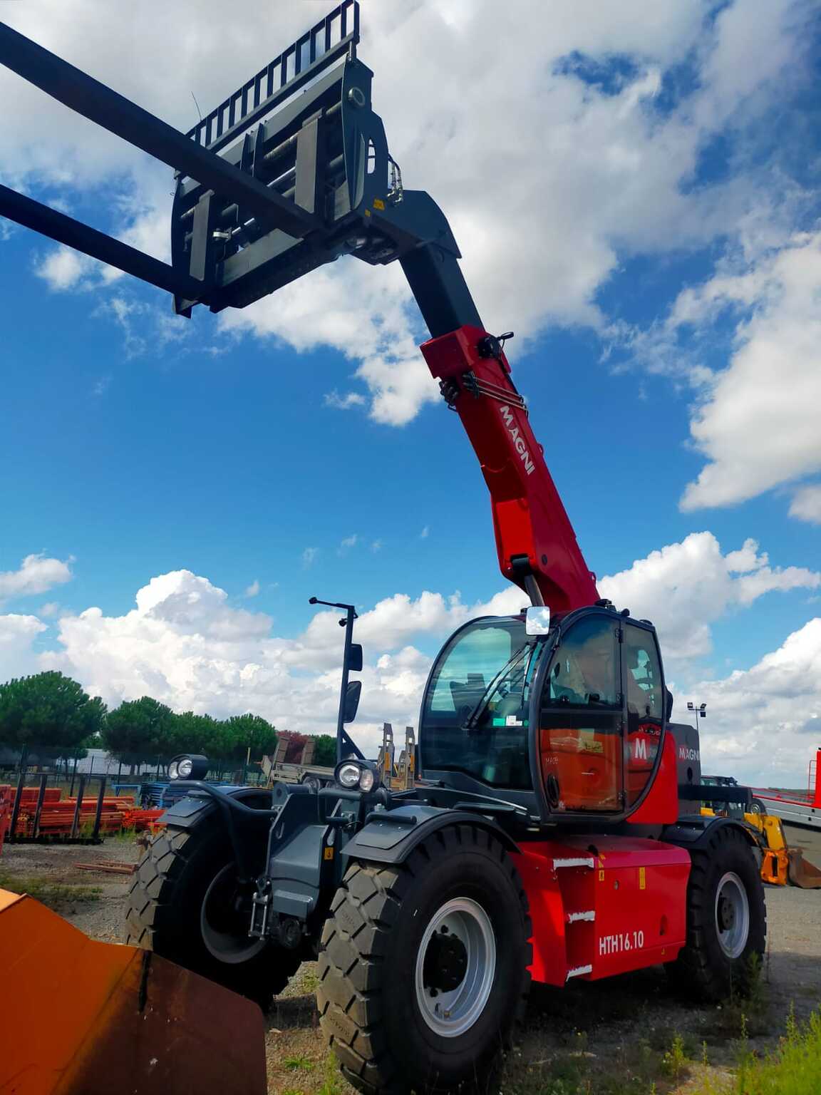 "chariot élévateur télescopique Magni HTH 16.10 à vendre sur Gouin"